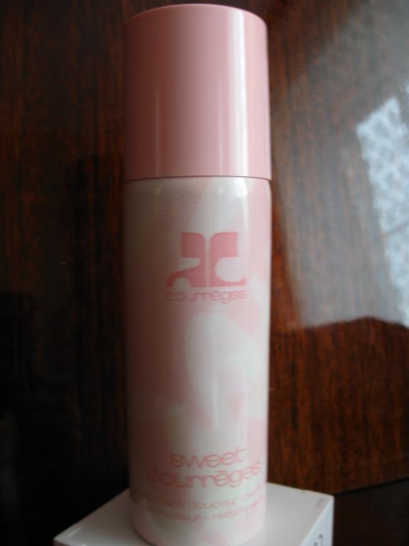 Sweet Courreges новый парфюмированный дезодорант.