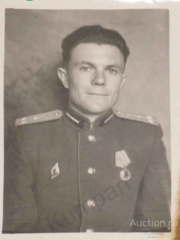 Офицер со знаком РАУ парадный китель конец 1940-х годов форма военная фото — покупайте на ...