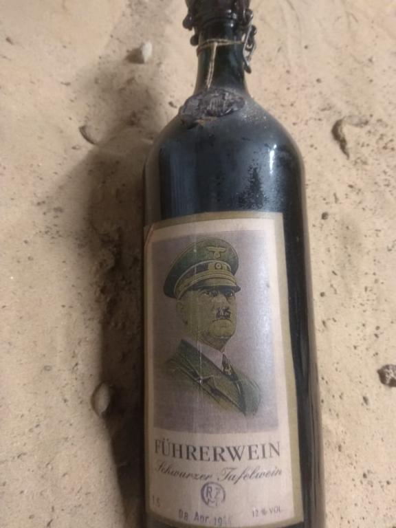 Бутылка Вина 1944 года Fuhrer Wein Schwarzer Tafelwein к 55 летию ...
