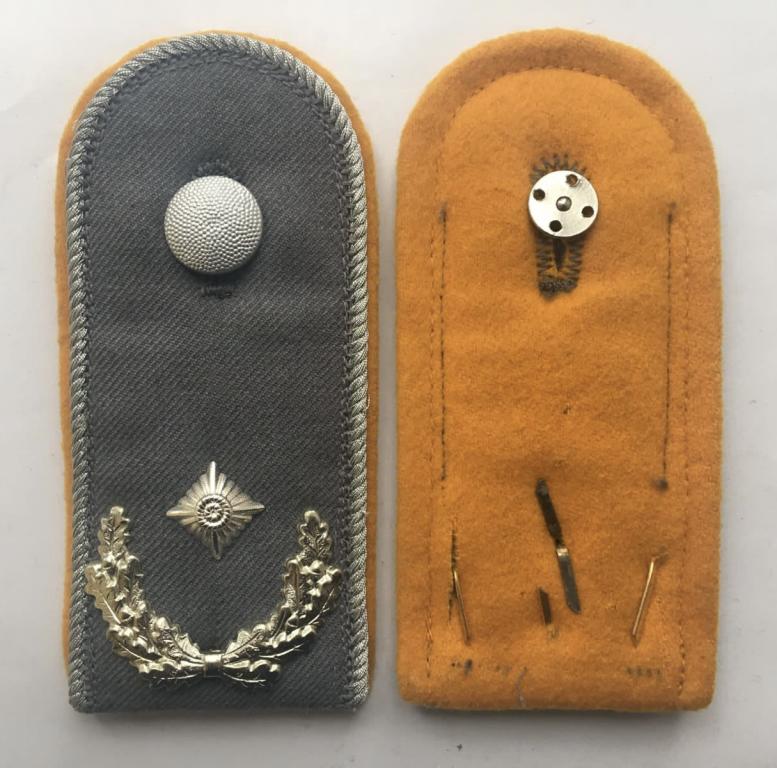 Погоны майора разведки ФРГ — покупайте на Auction.ru по выгодной цене ...