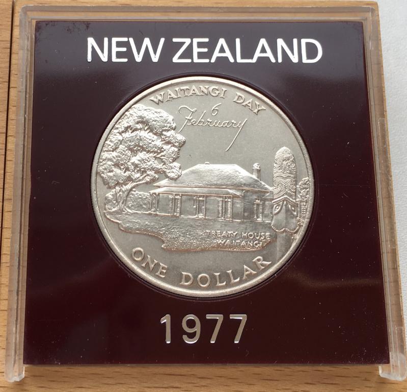 Крона Шайба Новая Зеландия 1 доллар 1977 25 лет правления Елизаветы День Вайтанги в памятной ...