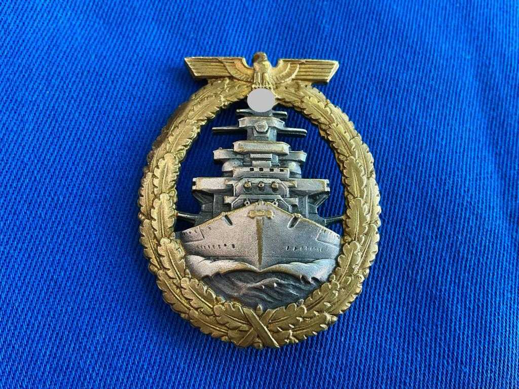 ЗНАК ЧЛЕНА КОМАНДЫ ЛИНКОРА ИЛИ КРЕЙСЕРА КРИГСМАРИНЕ.ПроизводительFEG ...